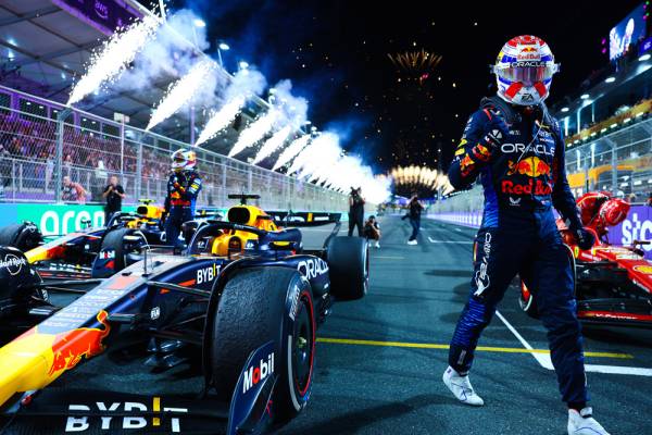 Oracle Red Bull Racing termina 1-2 en el GP de Arabia Saudí